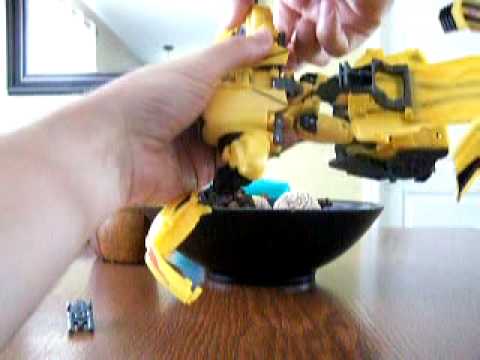 Transformers Prime Weaponizer Bumblebee transformation video - YouTube