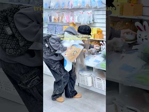 holiday “gift” shopping at a k-pop store.. 👀 didn’t go as planned 😂 #kpopshorts #kpopstore