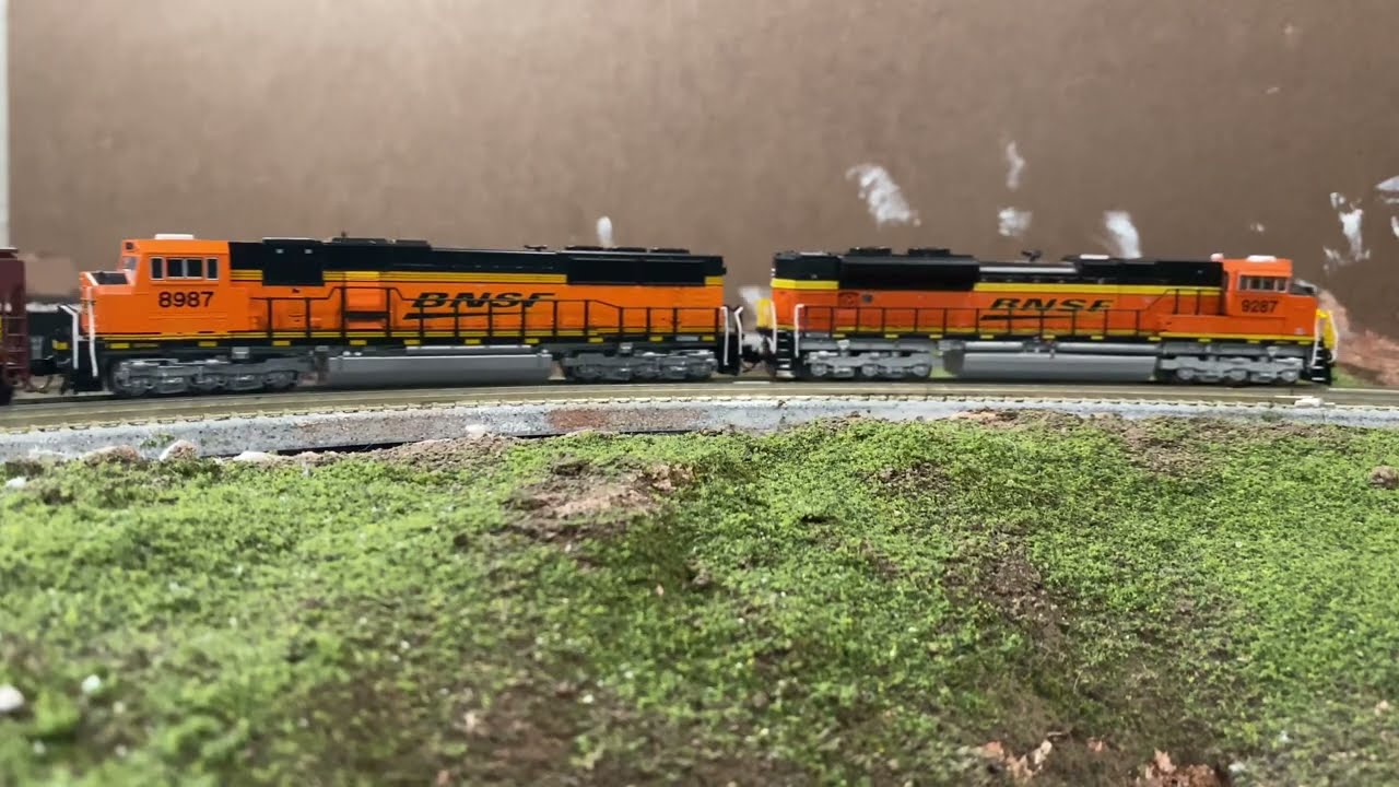 N Scale tank train struggling up a grade - YouTube