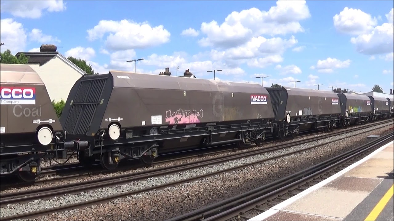 Gbrf class 66785 pulling coal wagons - YouTube