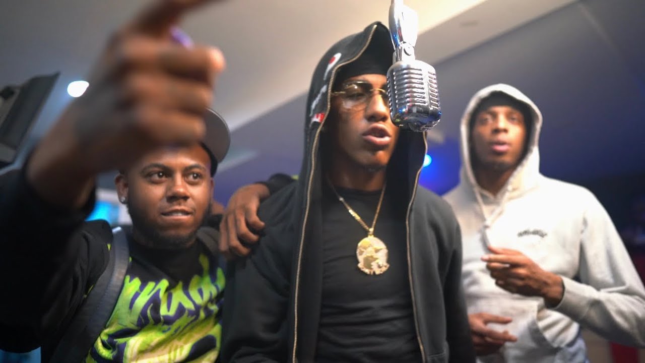 Bagz EBK - Into (NYC Finest Performance) - YouTube