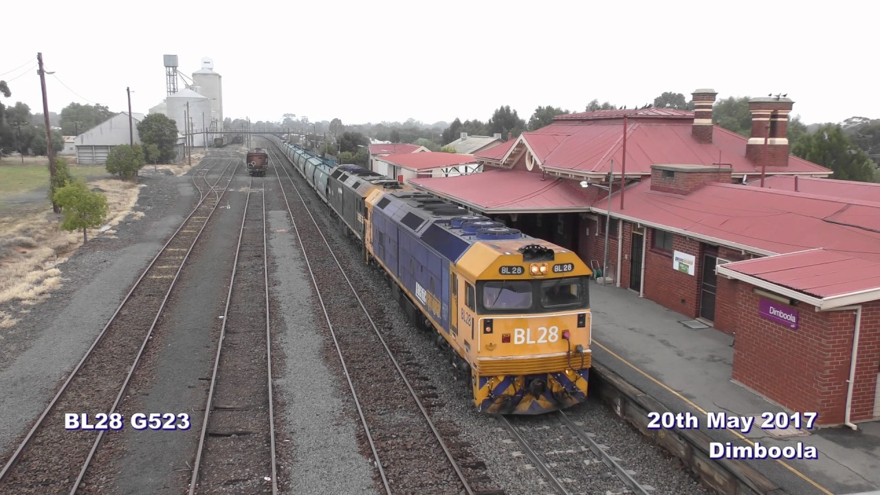 BL28 & G523 at Dimboola station and starting to load at the Dimboola ...