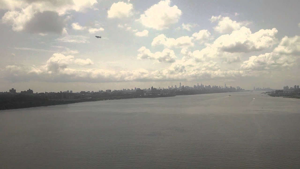 Blimp over NYC as seen from bus - YouTube
