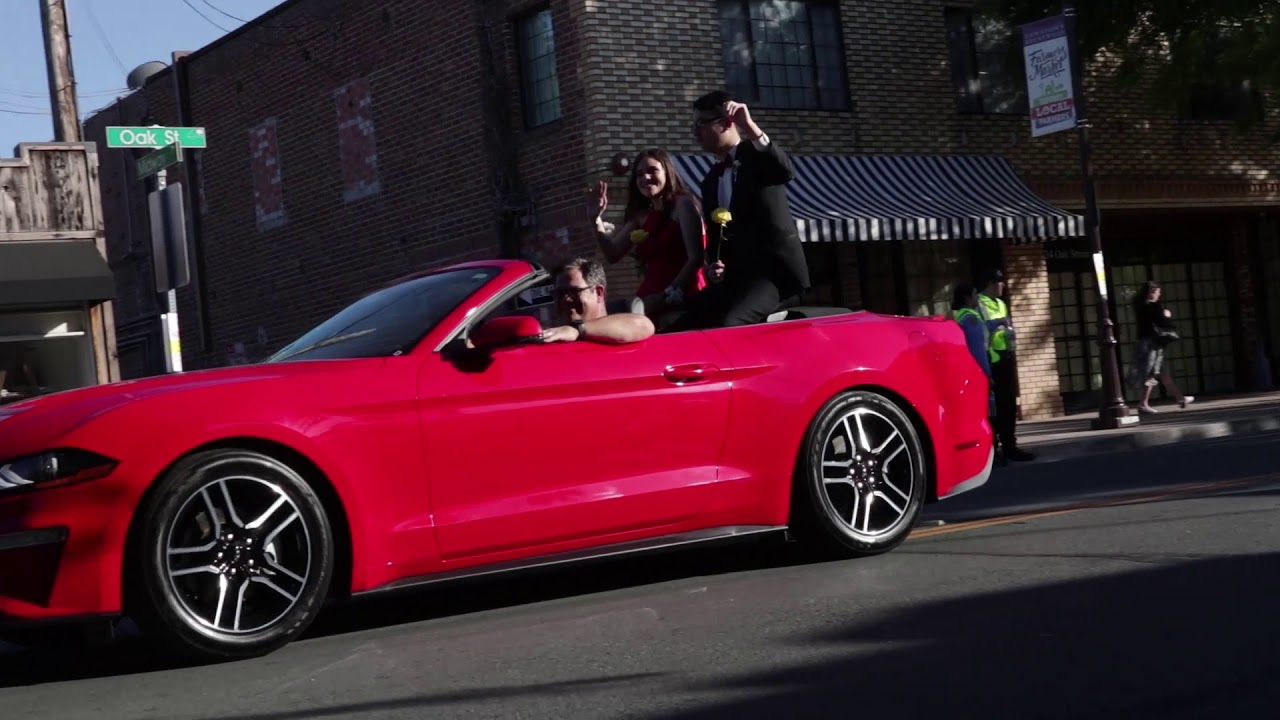 Unified Prom Parade 2019 - YouTube