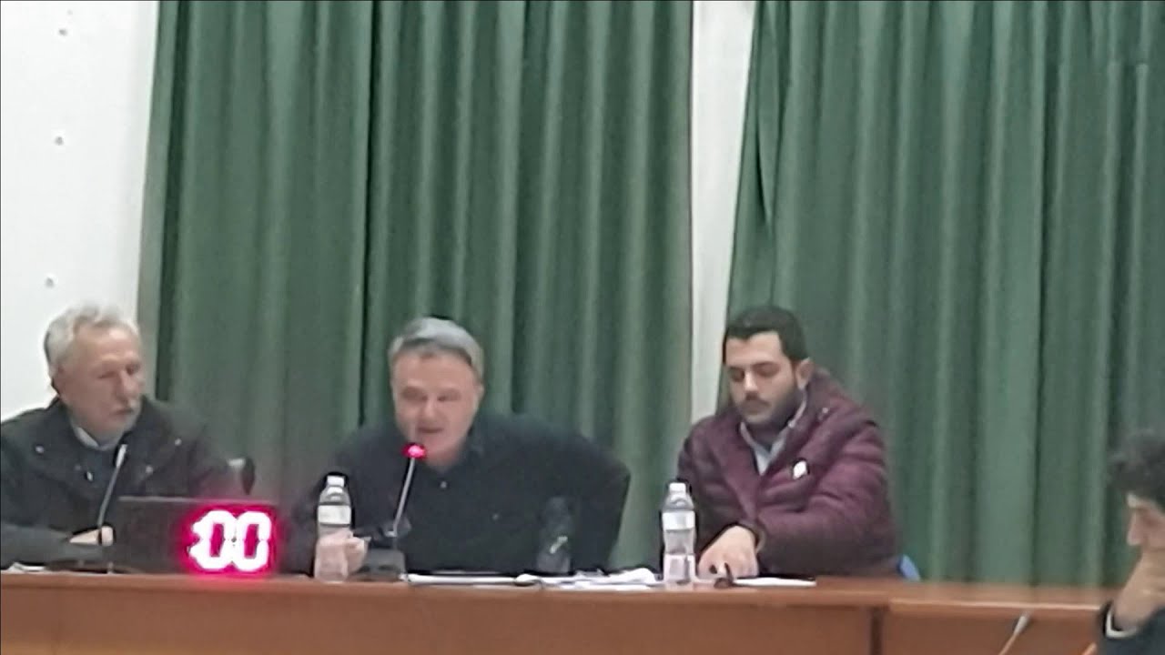 ΔΗΜΑΡΧΟΣ: ΤΕΛΕΙΑ ΚΑΙ ΠΑΥΛΑ ΤΗΝ ΑΠΟΚΟΜΙΔΗ ΘΑ ΤΗΝ ΚΑΝΟΥΝ ΟΙ ΕΡΓΑΖΟΜΕΝΟΙ ...