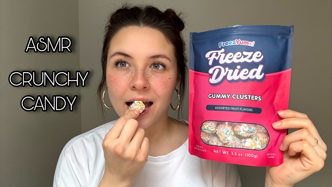 ASMR • Probando dulces crujientes 🍬 • - YouTube