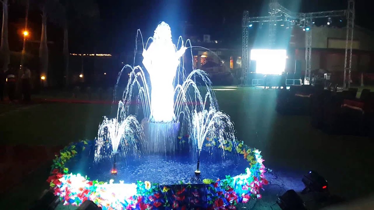 Human live water fountain - YouTube