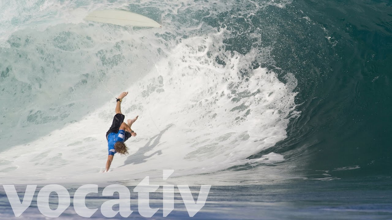 The Biggest Waves And Wipeouts Of The Year - YouTube