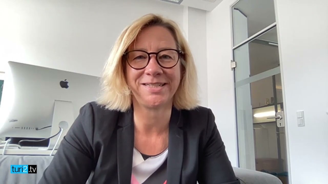 Christiane Schulz im Videofragebogen. - YouTube