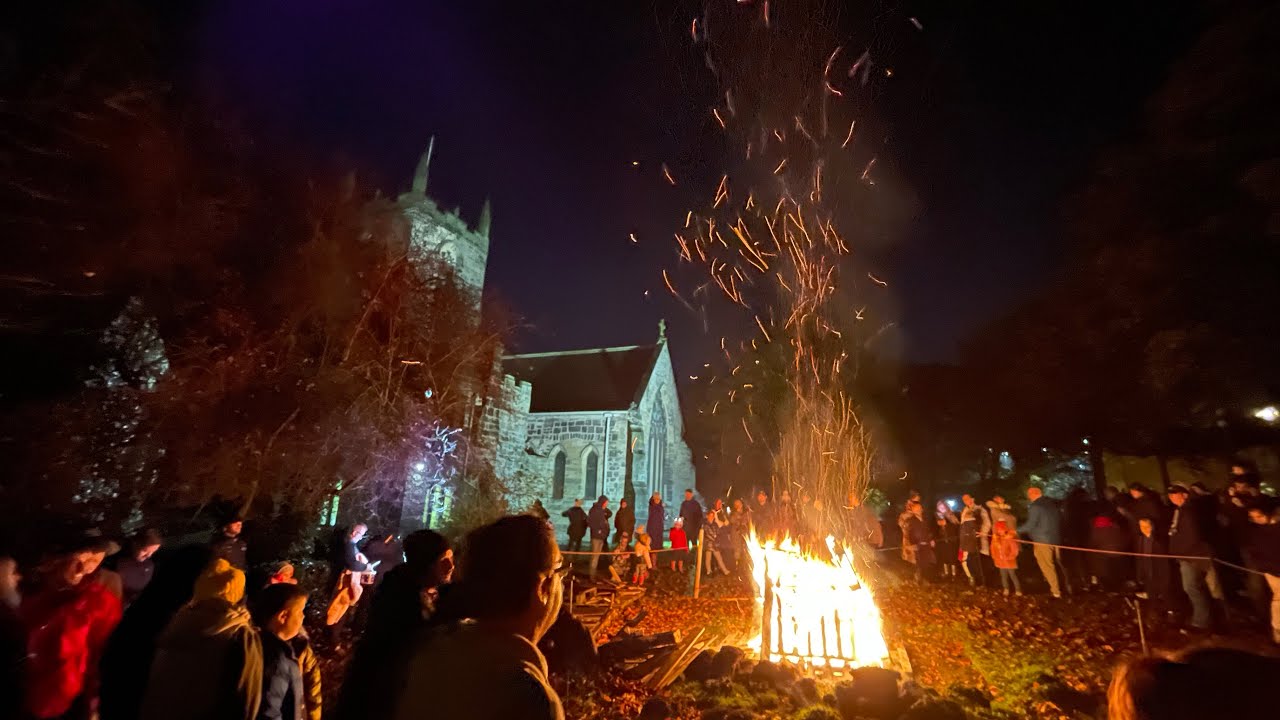 Guy Fawkes’ Night 2022 in Houghton-le-Spring - YouTube