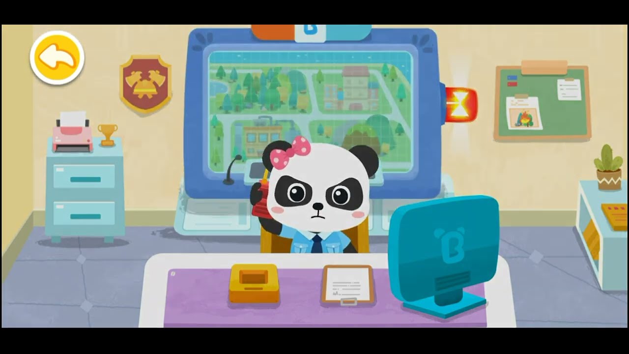 Kiki & Miumiu Petugas Pemadam Kebakaran, Seseorang Memanjat Pohon ...