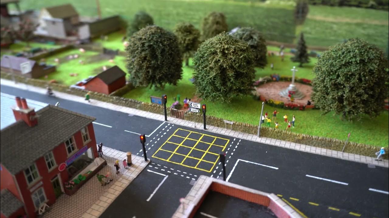 Working traffic lights - YouTube