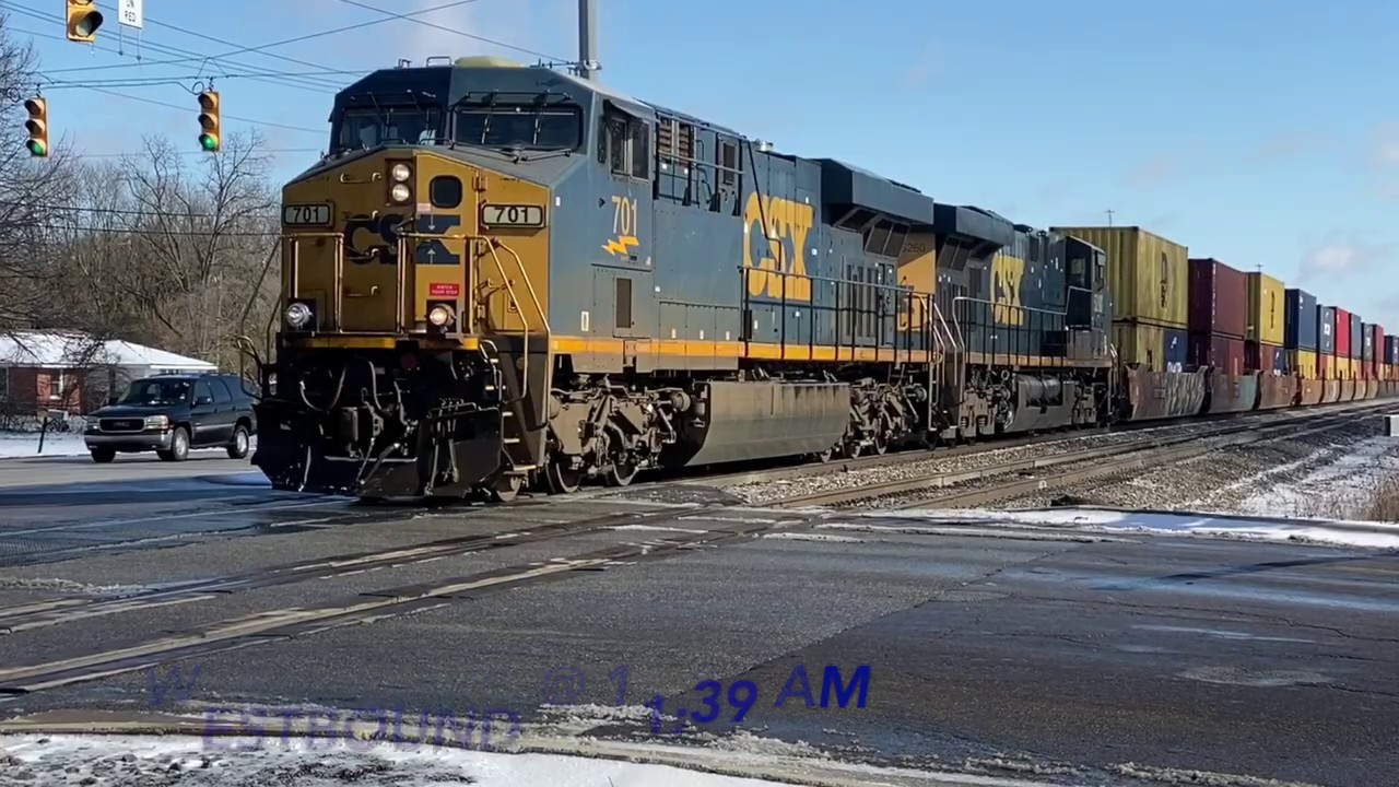 3 CSX trains in 45 minutes on CSX Indy Line at Chesterfield, IN. - YouTube