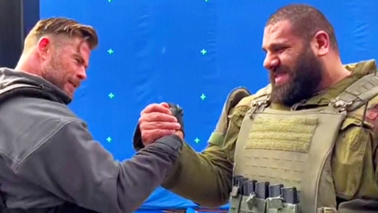 Chris Hemsworth vs World no.1 armwrestler Levan Saginashvili - YouTube