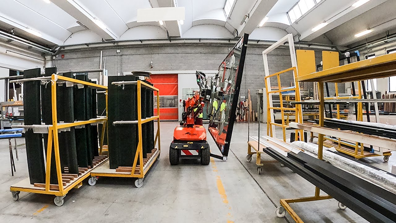 MPK06 Glass Industry: Indoor glass pane handling | Jekko Minipicker ...
