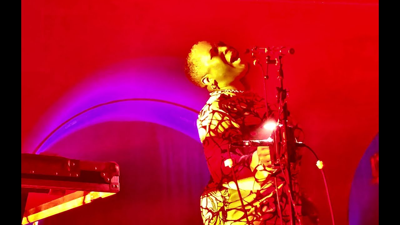 Light Asylum - Skull Fuct (Live @ Wave-Gotik-Treffen 2025) - 4k - YouTube