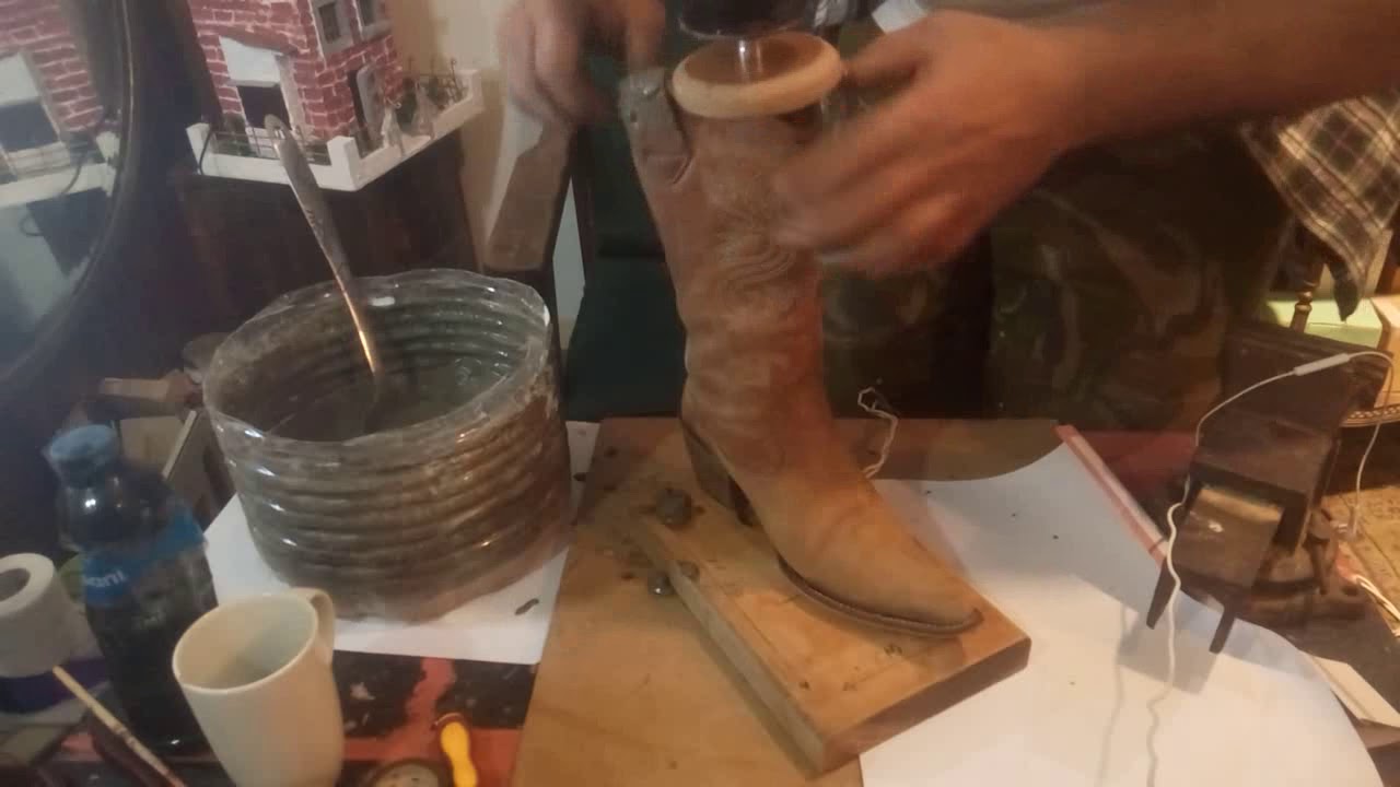 D.I.Y Lamp Made From Shous - YouTube