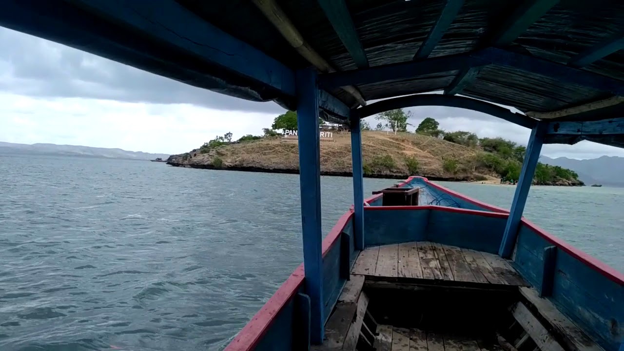 Pulau kecil di sape Kabupaten Bima NTB - YouTube