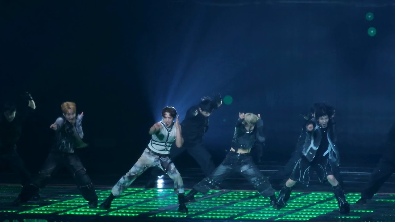 240526 SHINee WORLD VI [PERFECT ILLUMINATION: SHINee'S BACK] 'Everybody ...