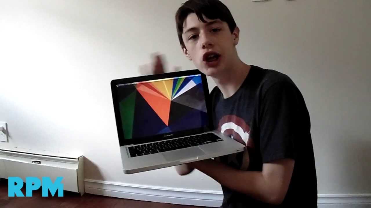 How to Turn On Your Computer - YouTube