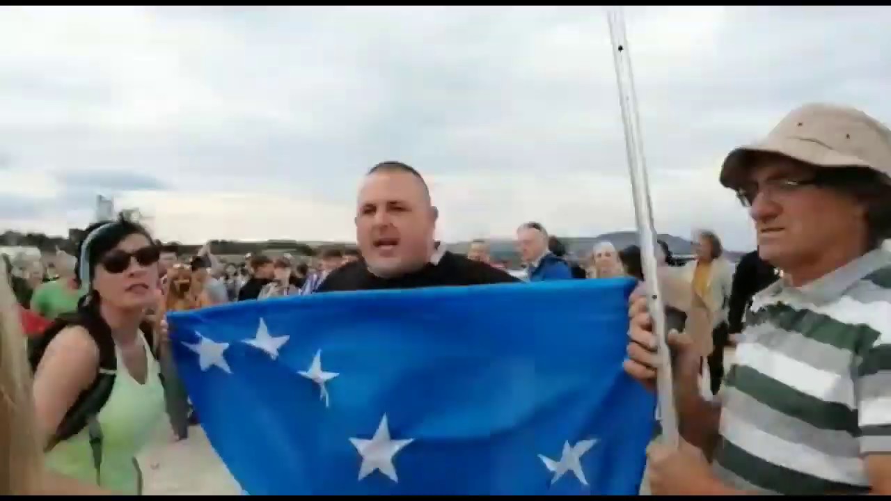 Antifa in Arklow Disrupting a Free Speech Rally - YouTube