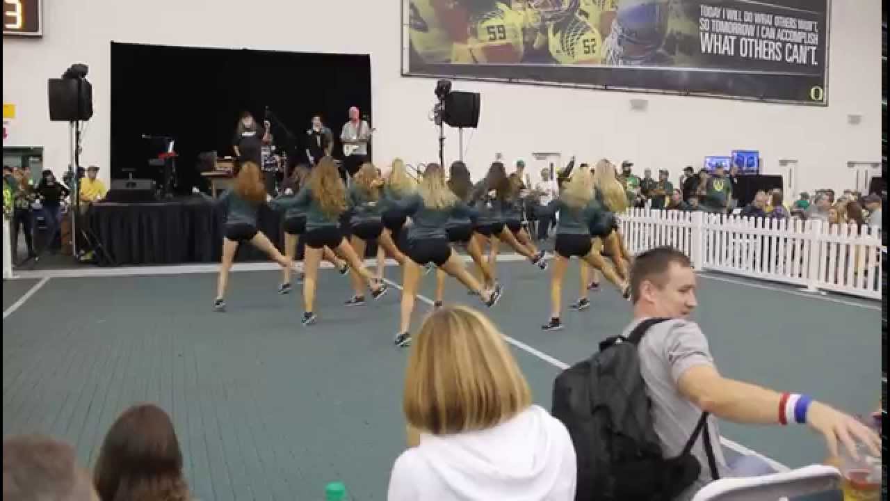University of Oregon Dance Team (UW 2014) - YouTube