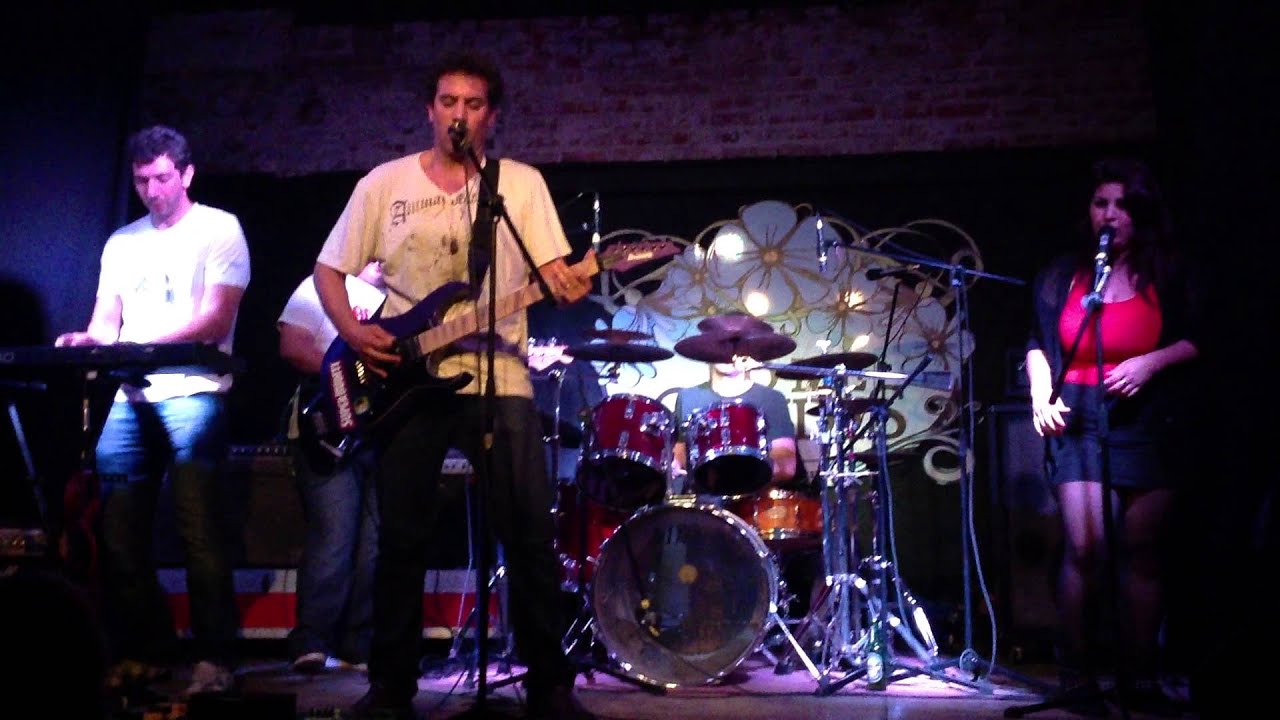 En mitad del pecho - La Gabina - - YouTube