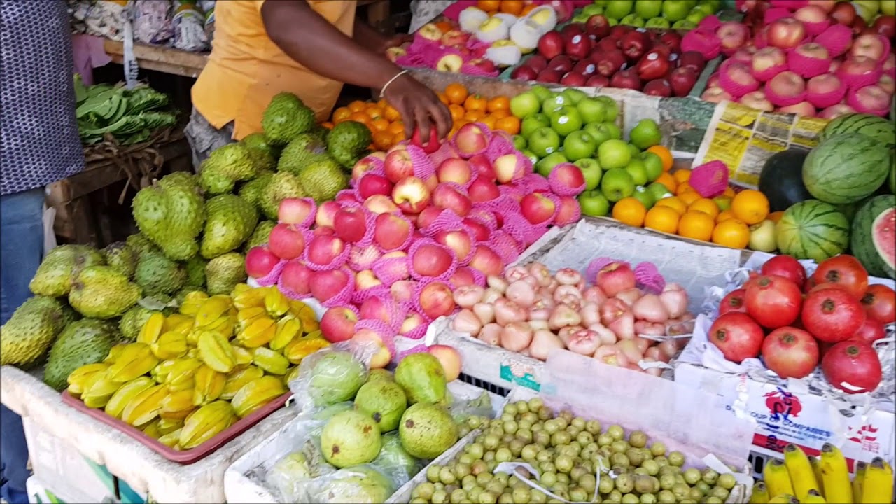 Sri Lanka Fruit Market - YouTube