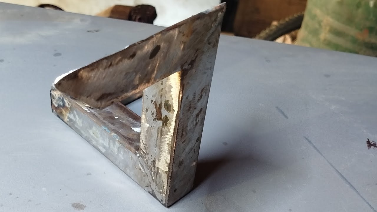 How To Weld An Impossible Triangle ( Tribar ) ??Is It possible? ⁉️📐 ️ ...