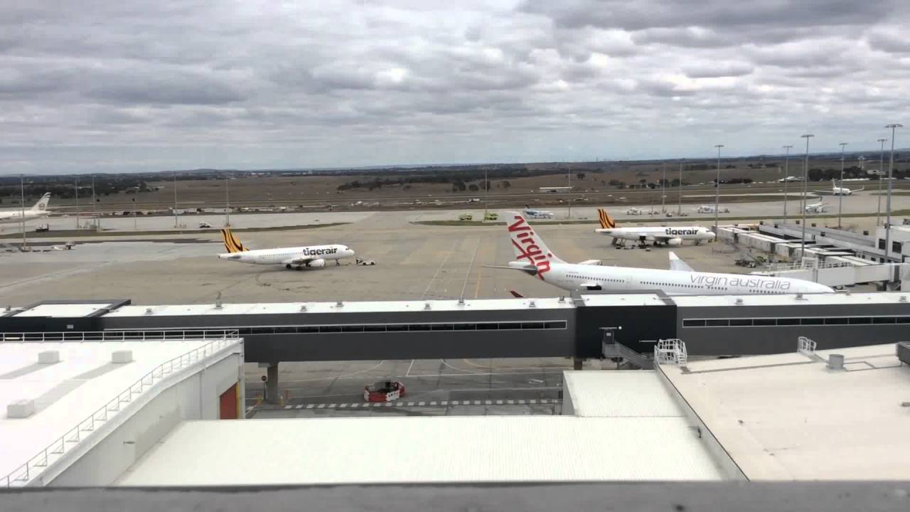 Melbourne airport By Ben Alberico - YouTube