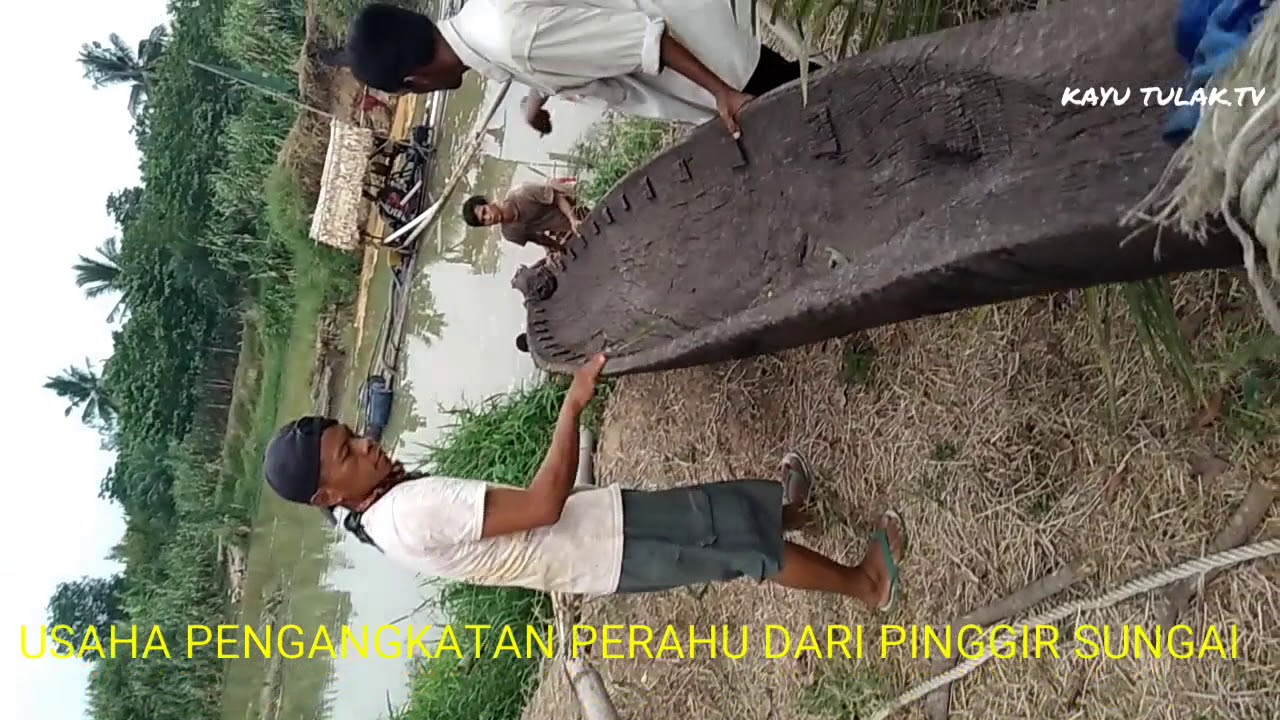 HEBOH..!! DI TEMUKAN BIDUK JALUR ( PERAHU JALUR ) DI SUNGAI KOMRING ...