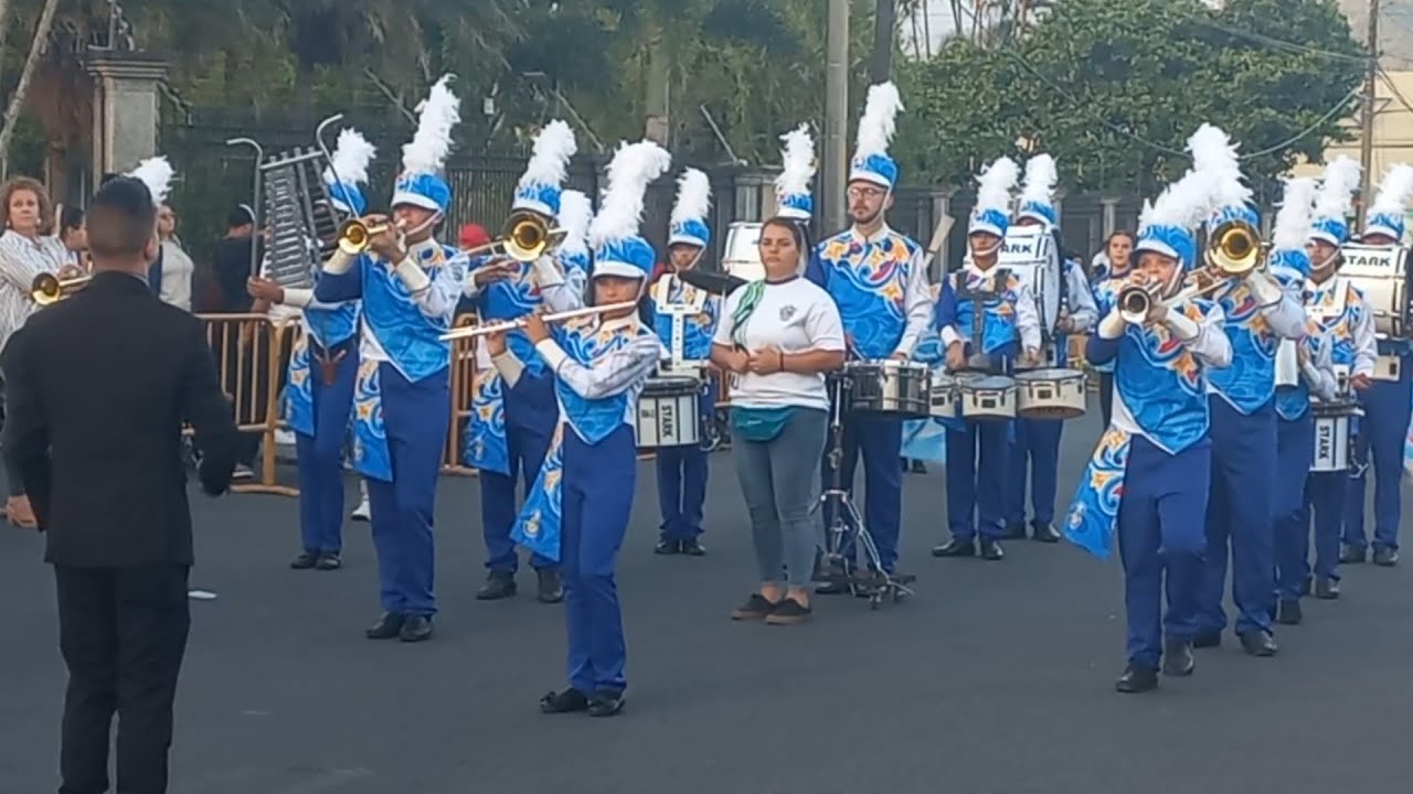 Carnaval de Palmares. Bandas de Guápiles y de Colima de Tibás - YouTube