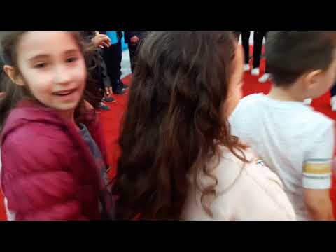 Adanın dans yarışması performansı ve arap çocukların komik halleri