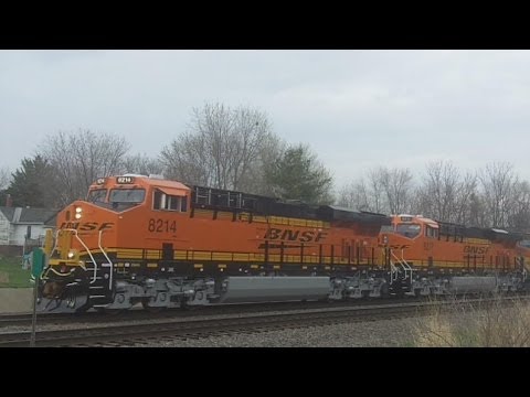 BNSF 8214 & 8217 - Two Brand New Gevo's, Galesburg, IL - YouTube