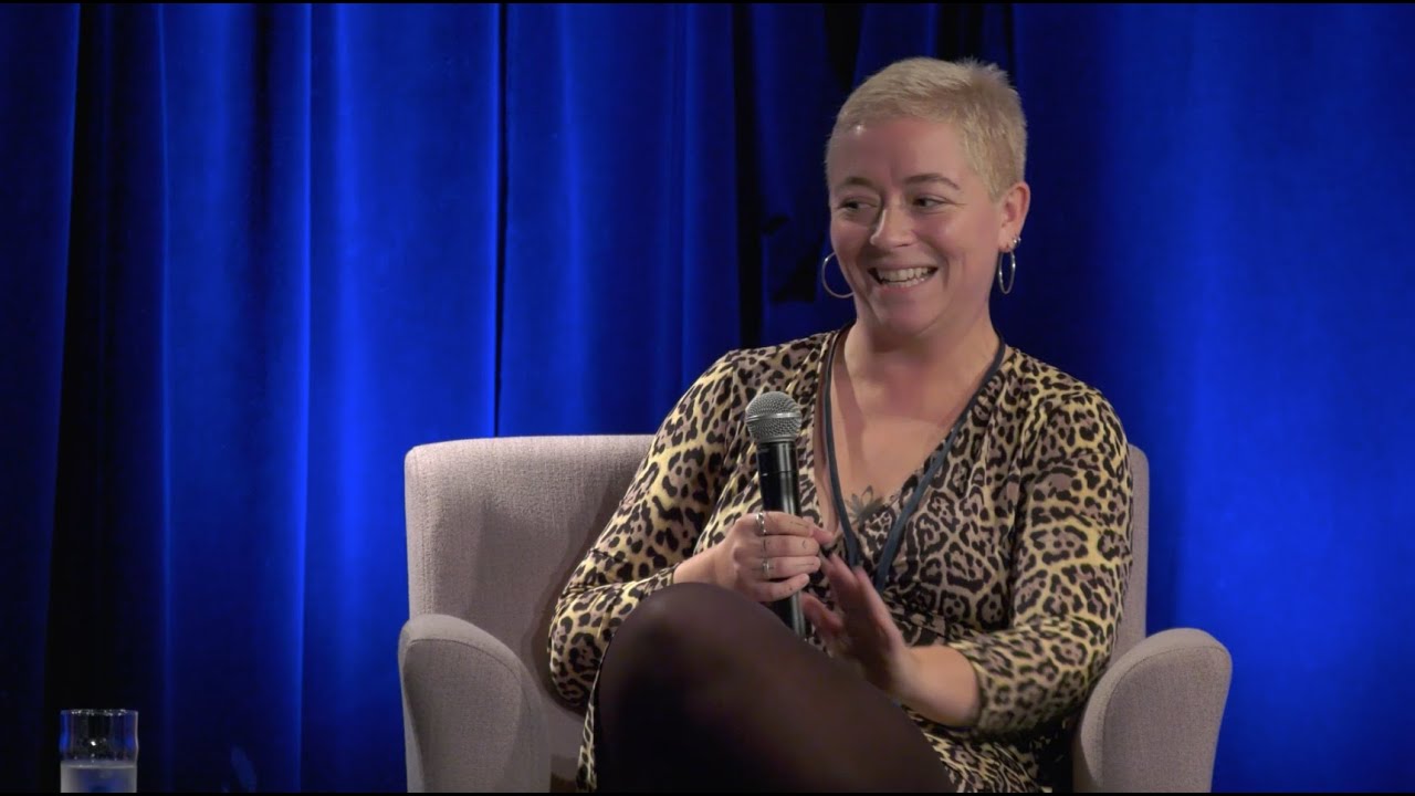 Entretien avec l'auteure Michelle Lapierre Dallaire - YouTube