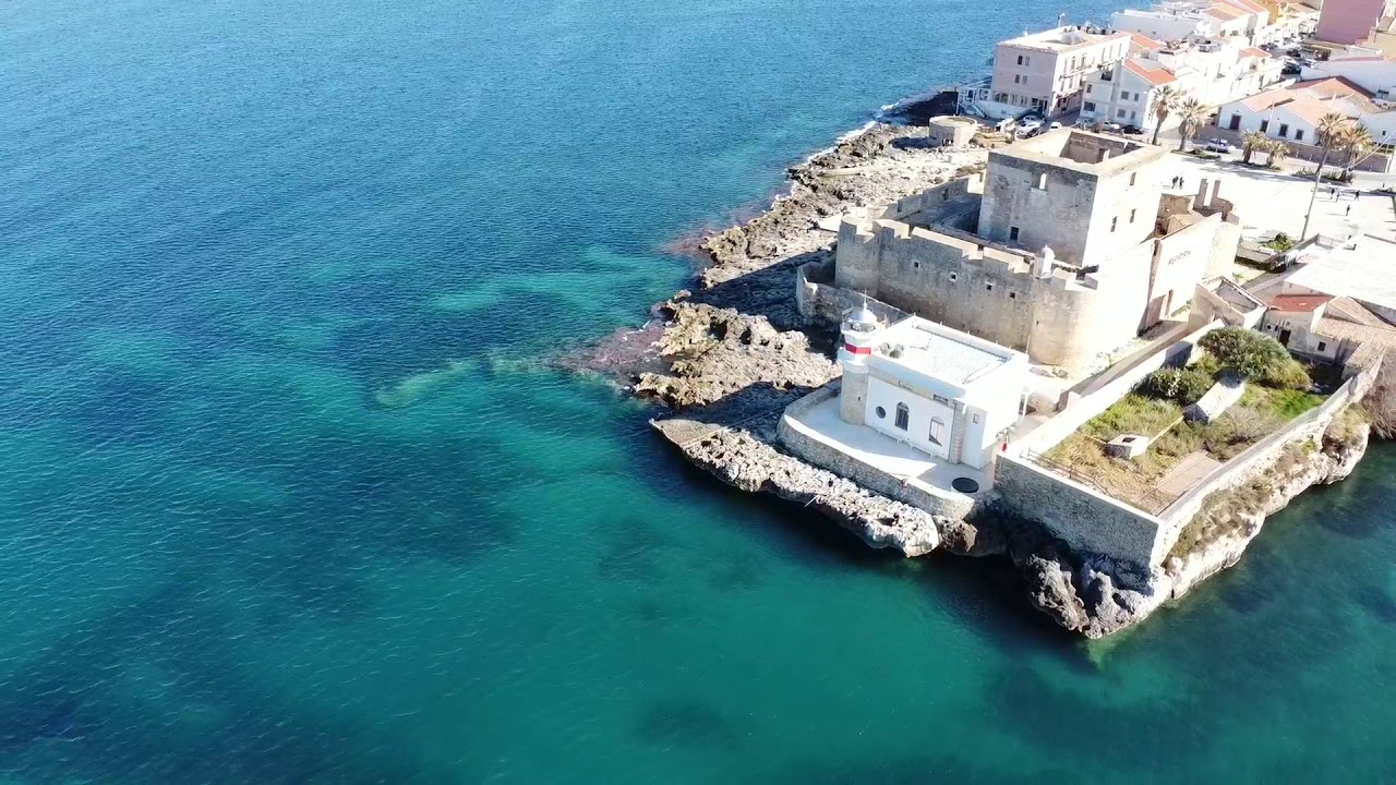 Castello di Brucoli - YouTube