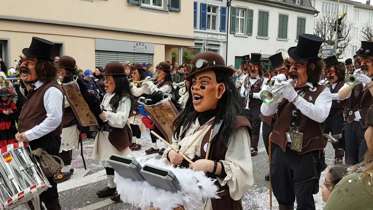 Liestal Fasnacht 2017/ Wasserfalle Schränzer - YouTube