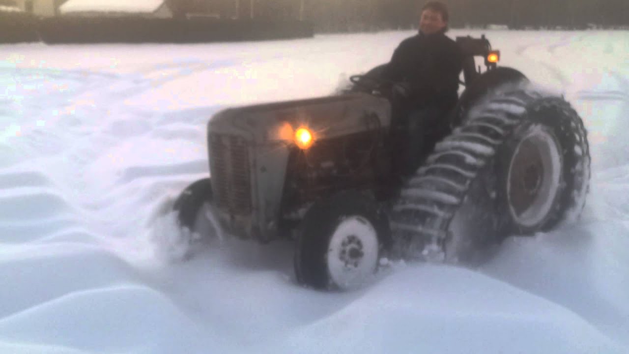 Ferguson FE35 halftrack - YouTube