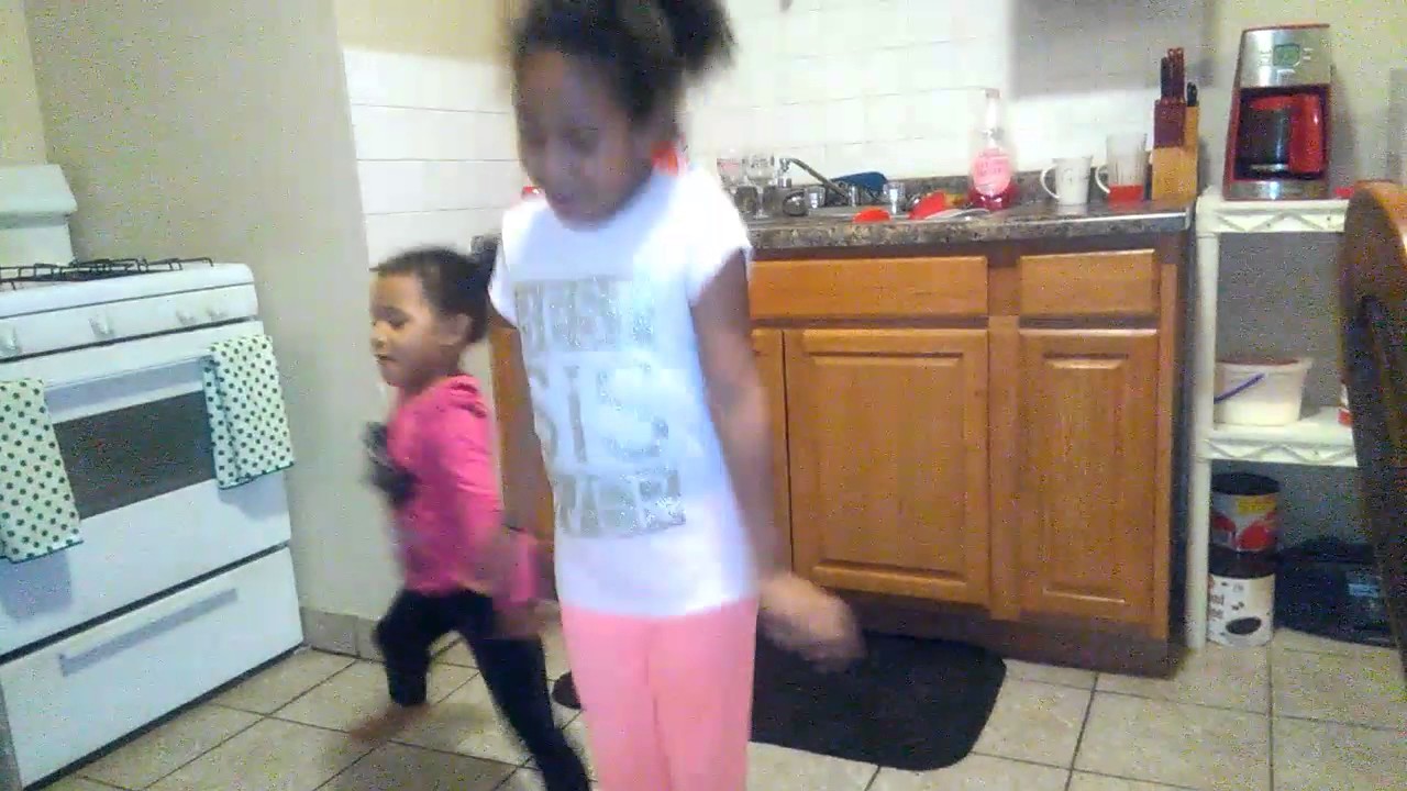 JUMP SHAKE ROLL!!! (Check These Girls Out.) - YouTube