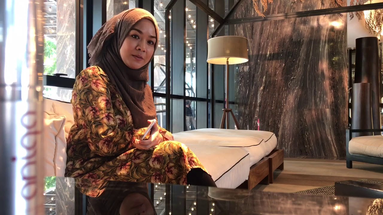 Aniqa Video 1 - YouTube