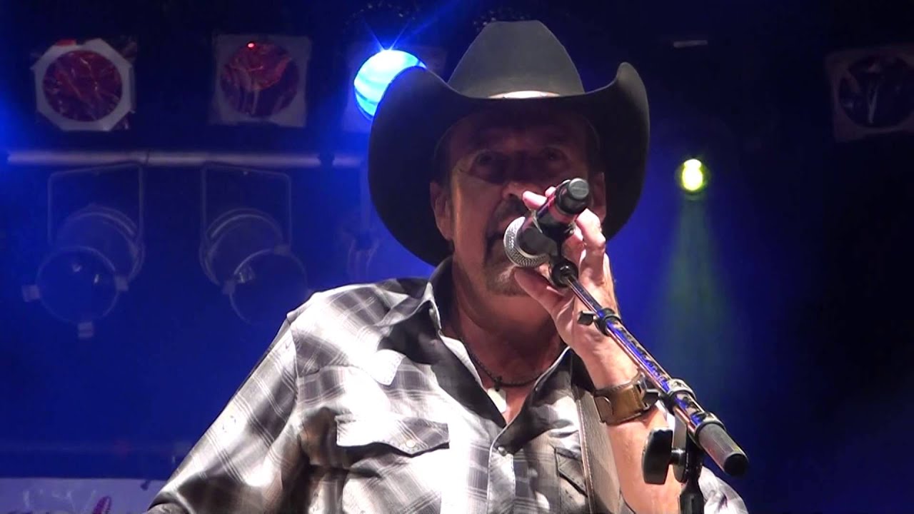 Billy Yates - She's Lookin' Better Every Beer - YouTube