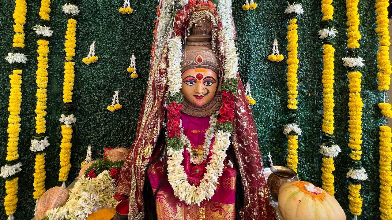 Talwar shiva Potharaju Yellamma Ghatam Pooja | Talwar shiva Potharaju ...