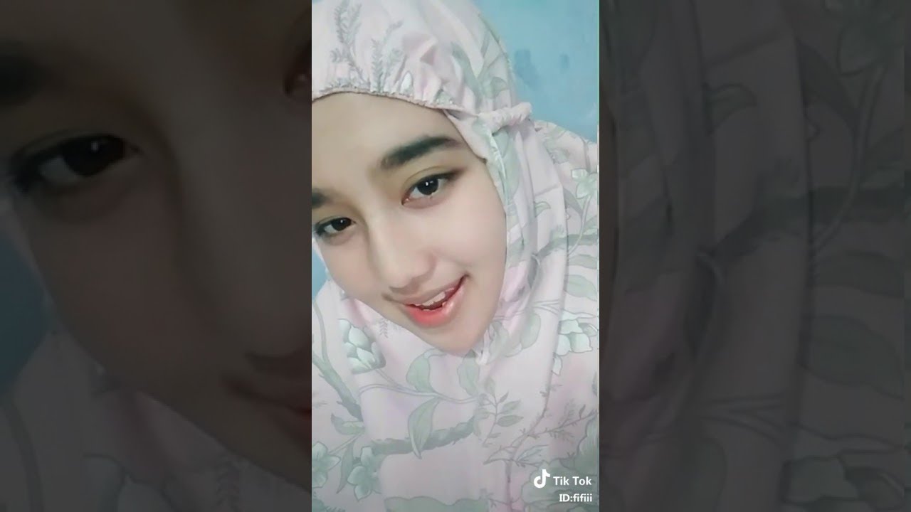 Smule Hasbi Santri duet santri cantik merdu Sholawat Ya Asyiqol Musthofa - YouTube