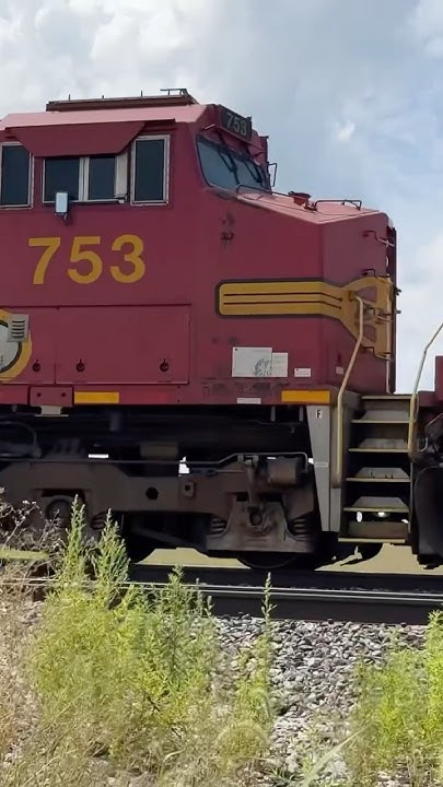 BNSF Warbonnet trails on BNSF Manifest train! #bnsf #bnsftrains #bnsfrailway - YouTube