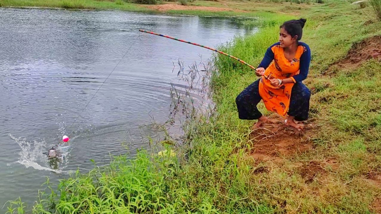Today I Caught A Big Fish With A Hook In The River || Lady Hook Fishing ...