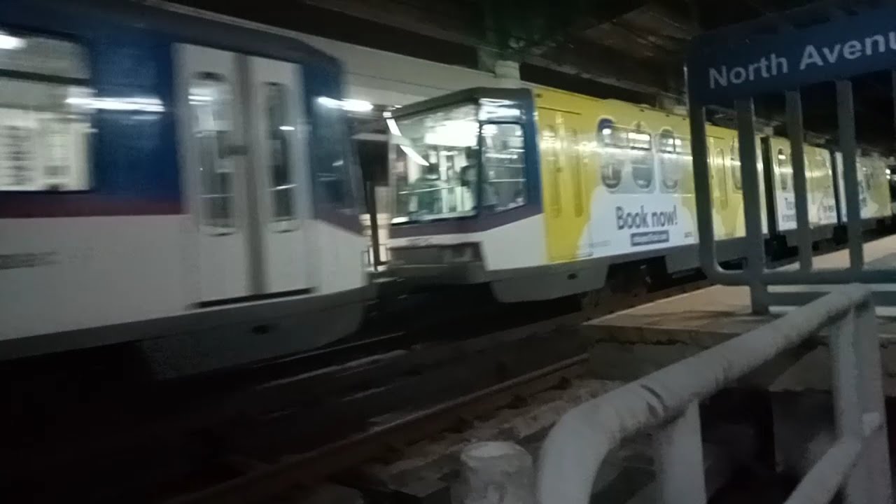RARE! MRT-3 CKD TATRA RT8D5M LRVs 3027 and 3021 with new Advertisement ...