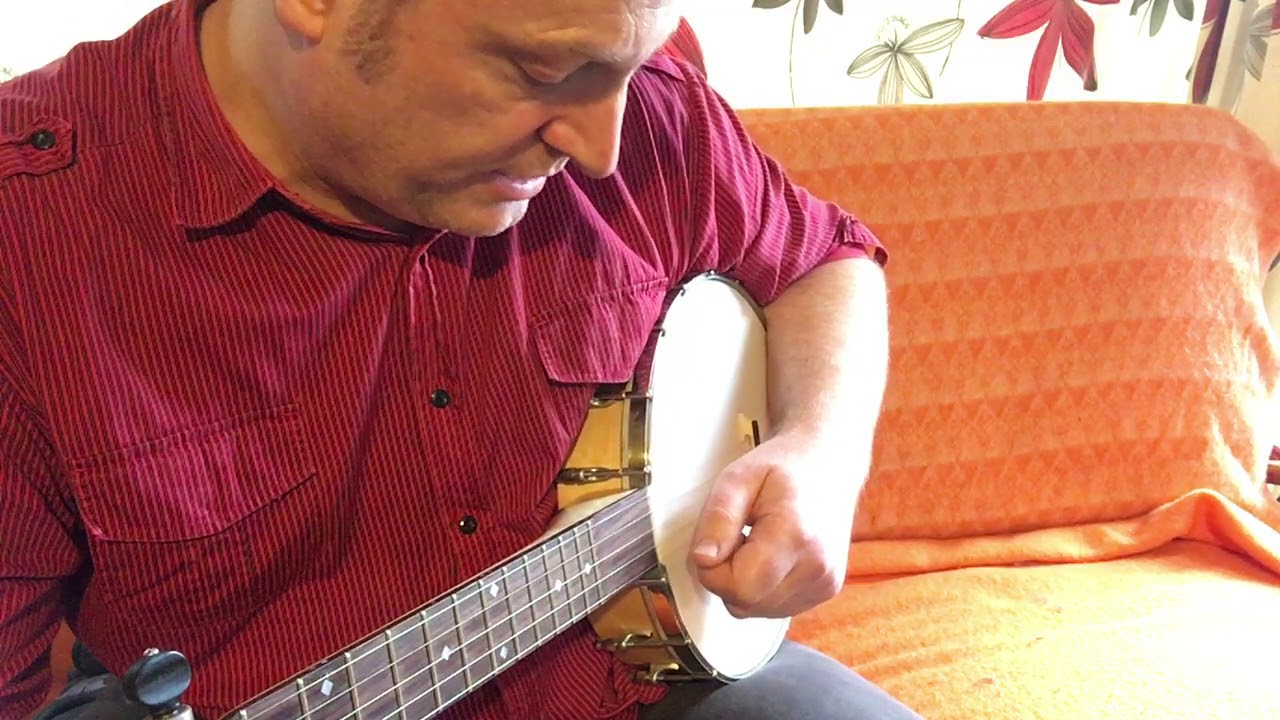 Clawhammer hand motion - YouTube