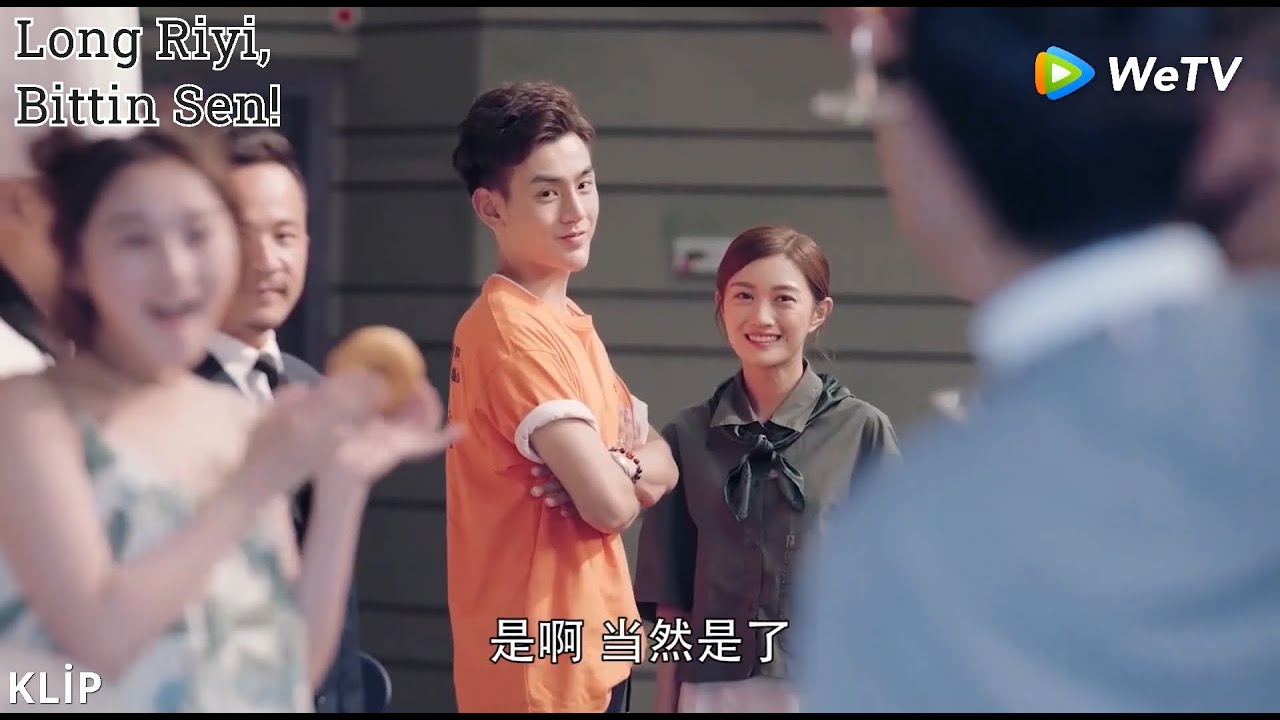 Long Riyi, Bittin Sen! 11| Tiyatro yönetmeni Jing Mei'ye, Long Riyi'den ...