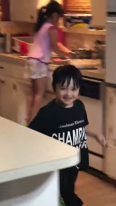 Jessica Help Mom Washing Dishes Youtube