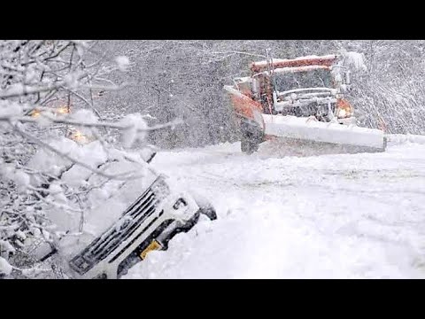 İtaly snowstorm what's going on in İtaly streets and houses froze - YouTube